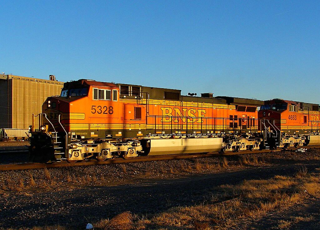 BNSF 5328